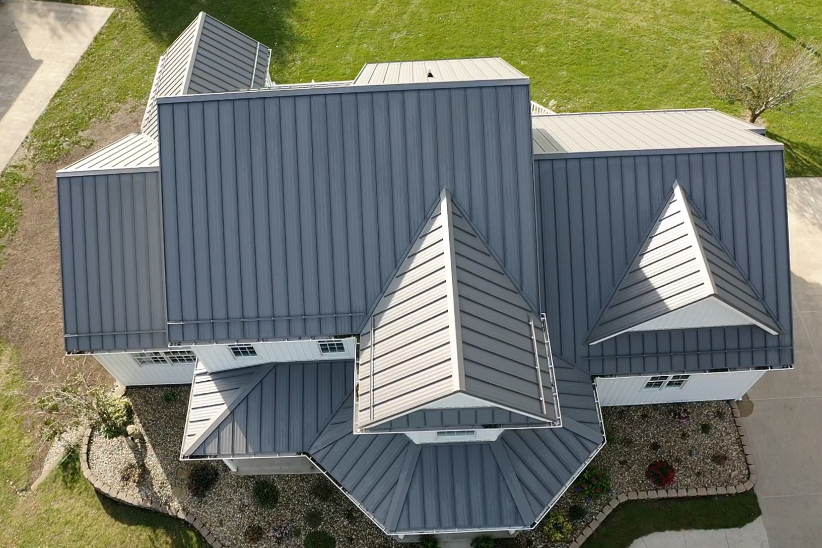Residential Project Transforms the Look of This Home | Metal Roofing ...
