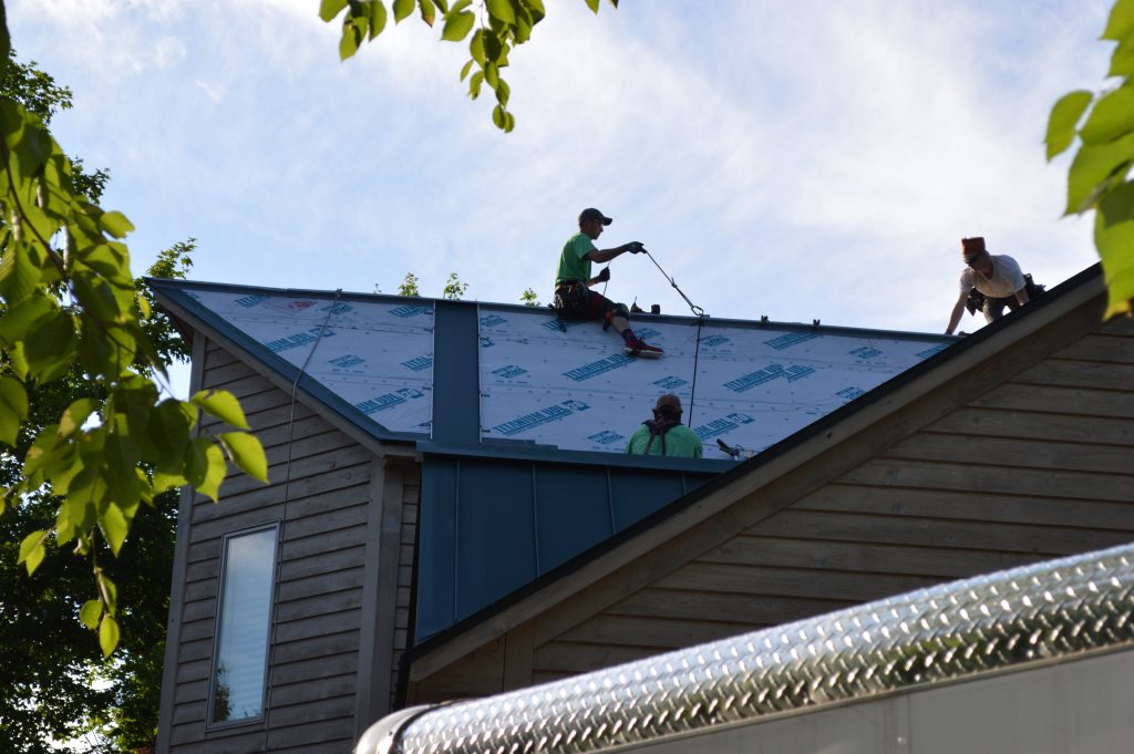 Setting Up A Work Contract | Metal Roofing Magazine